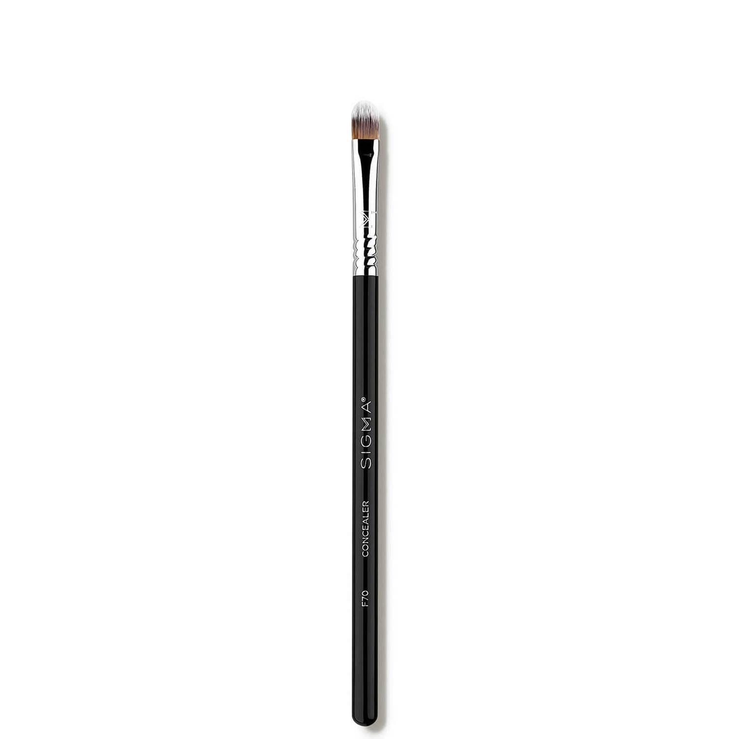 Shop Sigma Beauty F70 - Concealer Brush in UAE - Feelunique